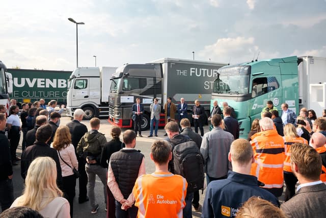 Erster MCS-Hochleistungsladepunkt für E-Lkw ist in Betrieb